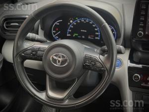 Pelēks Toyota Yaris 2022 Rīga, ar dzinēja tilpumu 1.50 L un nobraukumu 194 tūkst. km par 16500 €, foto 18 vietnē AUTOMOTO.COM.LV