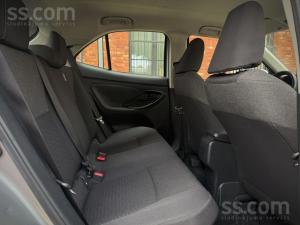 Pelēks Toyota Yaris 2022 Rīga, ar dzinēja tilpumu 1.50 L un nobraukumu 194 tūkst. km par 16500 €, foto 25 vietnē AUTOMOTO.COM.LV