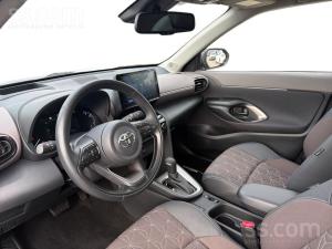 Pelēks Toyota Yaris 2022 Rīga, ar dzinēja tilpumu 1.50 L un nobraukumu 28 tūkst. km par 25990 €, foto 12 vietnē AUTOMOTO.COM.LV