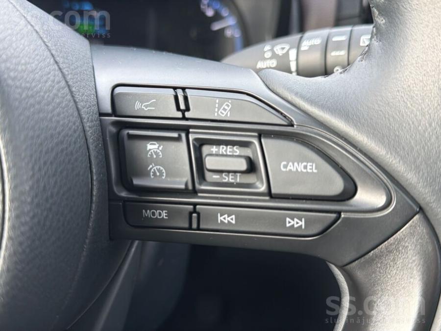 Pelēks Toyota Yaris 2022 Rīga, ar dzinēja tilpumu 1.50 L un nobraukumu 28 tūkst. km par 25990 €, foto 23 vietnē AUTOMOTO.COM.LV