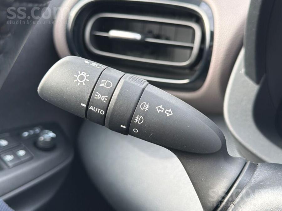 Pelēks Toyota Yaris 2022 Rīga, ar dzinēja tilpumu 1.50 L un nobraukumu 28 tūkst. km par 25990 €, foto 24 vietnē AUTOMOTO.COM.LV
