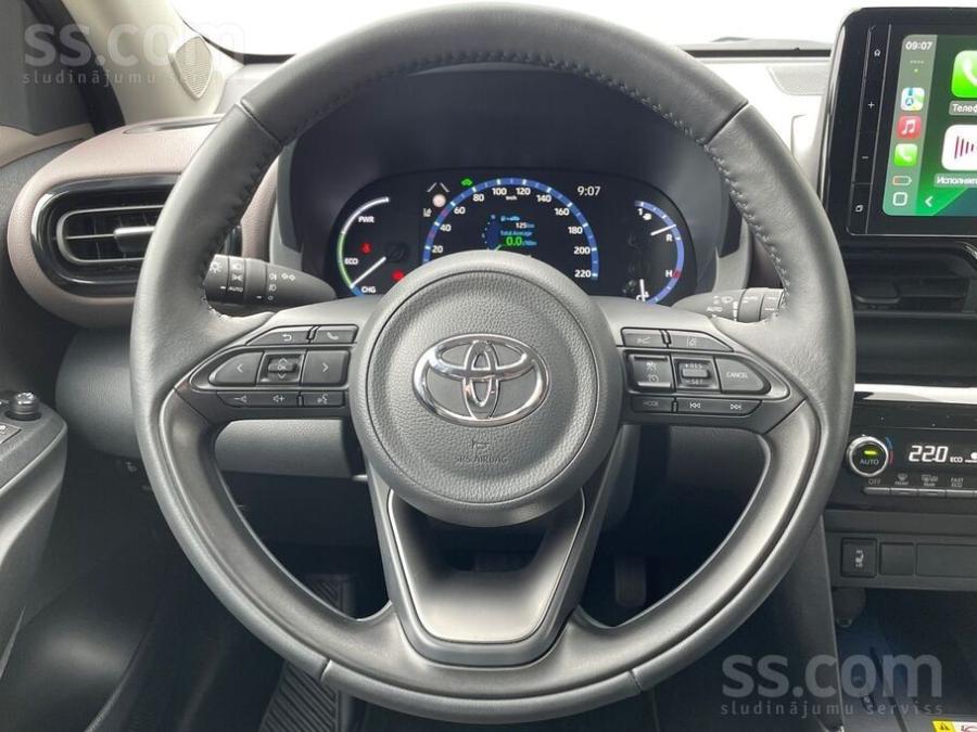 Pelēks Toyota Yaris 2023 Rīga, ar dzinēja tilpumu 1.50 L un nobraukumu 52 tūkst. km par 23590 €, foto 13 vietnē AUTOMOTO.COM.LV