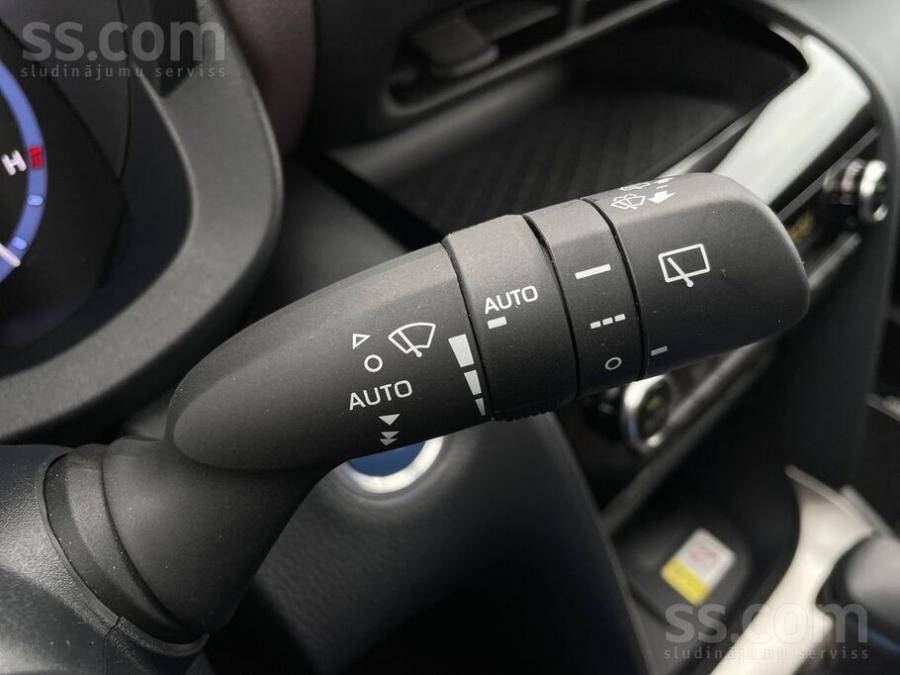 Pelēks Toyota Yaris 2023 Rīga, ar dzinēja tilpumu 1.50 L un nobraukumu 52 tūkst. km par 23590 €, foto 25 vietnē AUTOMOTO.COM.LV