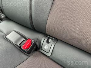 Pelēks Toyota Yaris 2023 Rīga, ar dzinēja tilpumu 1.50 L un nobraukumu 52 tūkst. km par 23590 €, foto 30 vietnē AUTOMOTO.COM.LV