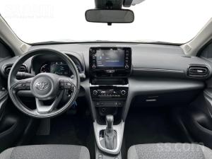 Pelēks Toyota Yaris 2023 Rīga, ar dzinēja tilpumu 1.50 L un nobraukumu 49 tūkst. km par 20990 €, foto 9 vietnē AUTOMOTO.COM.LV