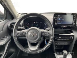 Pelēks Toyota Yaris 2023 Rīga, ar dzinēja tilpumu 1.50 L un nobraukumu 49 tūkst. km par 20990 €, foto 10 vietnē AUTOMOTO.COM.LV