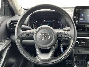 Pelēks Toyota Yaris 2023 Rīga, ar dzinēja tilpumu 1.50 L un nobraukumu 49 tūkst. km par 20990 €, foto 13 vietnē AUTOMOTO.COM.LV