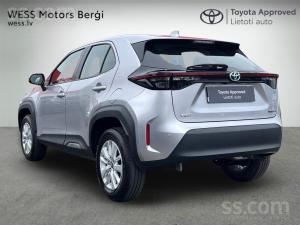 Pelēks Toyota Yaris 2023 Rīga, ar dzinēja tilpumu 1.50 L un nobraukumu 49 tūkst. km par 20990 €, foto 25 vietnē AUTOMOTO.COM.LV