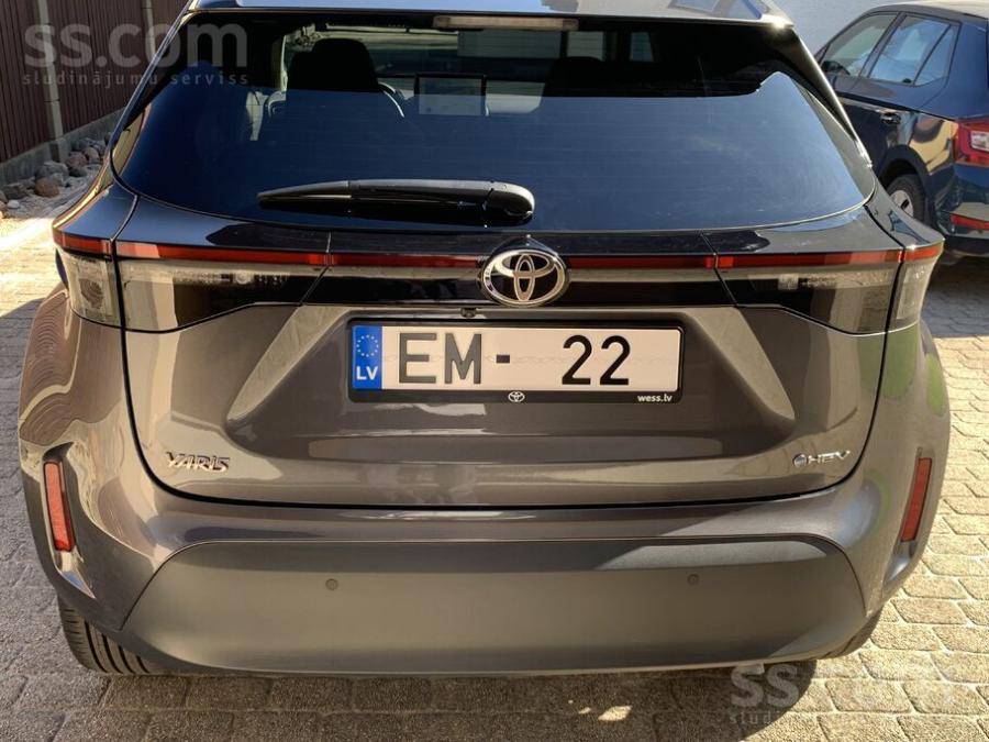 Pelēks Toyota Yaris 2024 Rīga, ar dzinēja tilpumu 1.50 L un nobraukumu 19 tūkst. km par 22950 €, foto 7 vietnē AUTOMOTO.COM.LV
