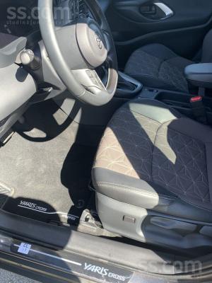 Pelēks Toyota Yaris 2024 Rīga, ar dzinēja tilpumu 1.50 L un nobraukumu 19 tūkst. km par 22950 €, foto 14 vietnē AUTOMOTO.COM.LV