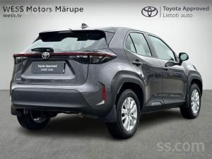Pelēks Toyota Yaris 2024 Rīga, ar dzinēja tilpumu 1.50 L un nobraukumu 22 tūkst. km par 24490 €, foto 3 vietnē AUTOMOTO.COM.LV