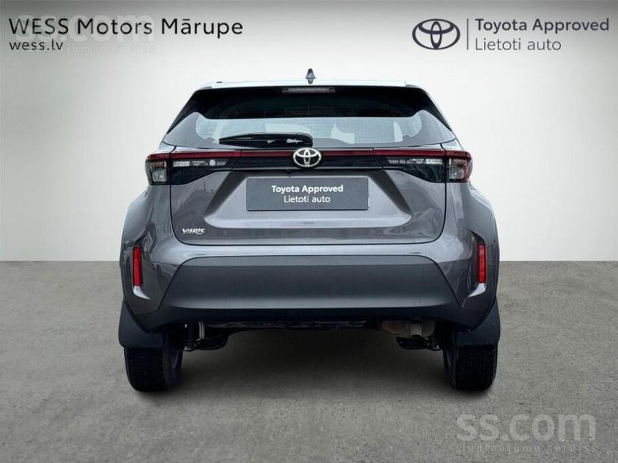 Pelēks Toyota Yaris 2024 Rīga, ar dzinēja tilpumu 1.50 L un nobraukumu 22 tūkst. km par 24490 €, foto 5 vietnē AUTOMOTO.COM.LV