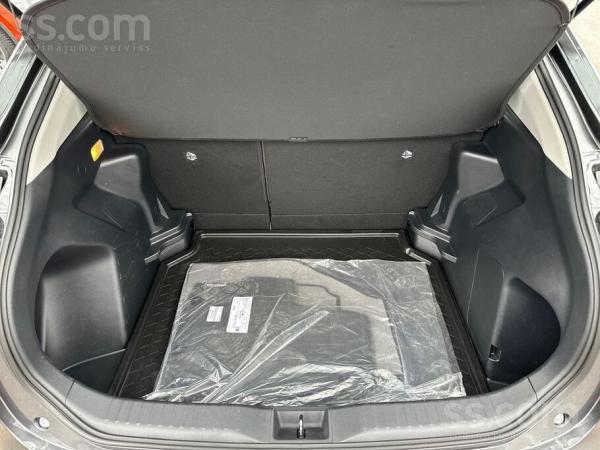 Pelēks Toyota Yaris 2024 Rīga, ar dzinēja tilpumu 1.50 L un nobraukumu 22 tūkst. km par 24490 €, foto 10 vietnē AUTOMOTO.COM.LV