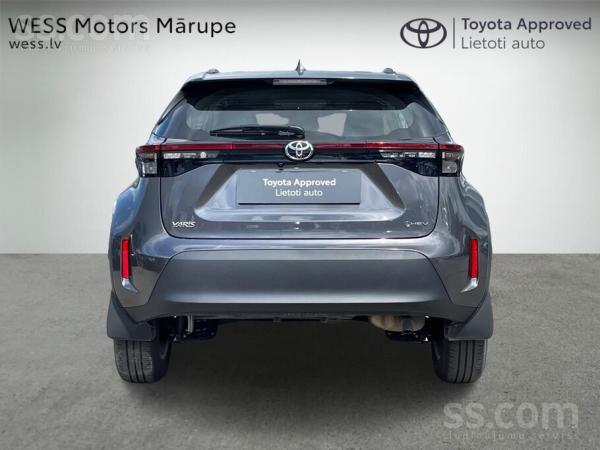 Pelēks Toyota Yaris 2025 Rīga, ar dzinēja tilpumu 1.50 L un nobraukumu 33 tūkst. km par 24590 €, foto 4 vietnē AUTOMOTO.COM.LV