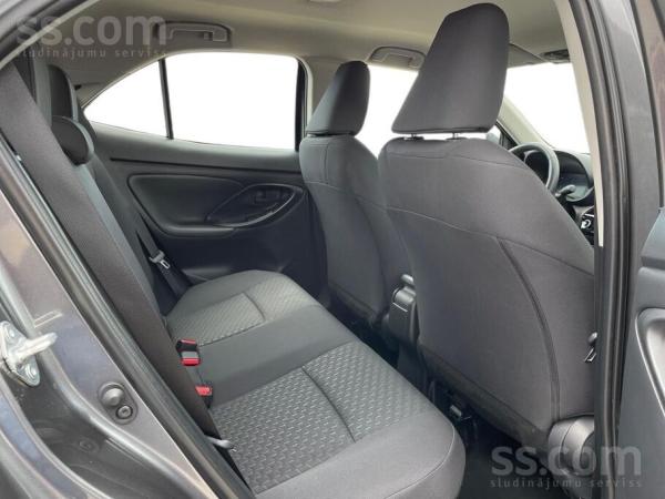 Pelēks Toyota Yaris 2025 Rīga, ar dzinēja tilpumu 1.50 L un nobraukumu 33 tūkst. km par 24590 €, foto 7 vietnē AUTOMOTO.COM.LV