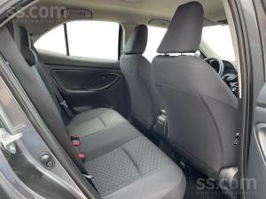 Pelēks Toyota Yaris 2025 Rīga, ar dzinēja tilpumu 1.50 L un nobraukumu 33 tūkst. km par 24590 €, foto 8 vietnē AUTOMOTO.COM.LV