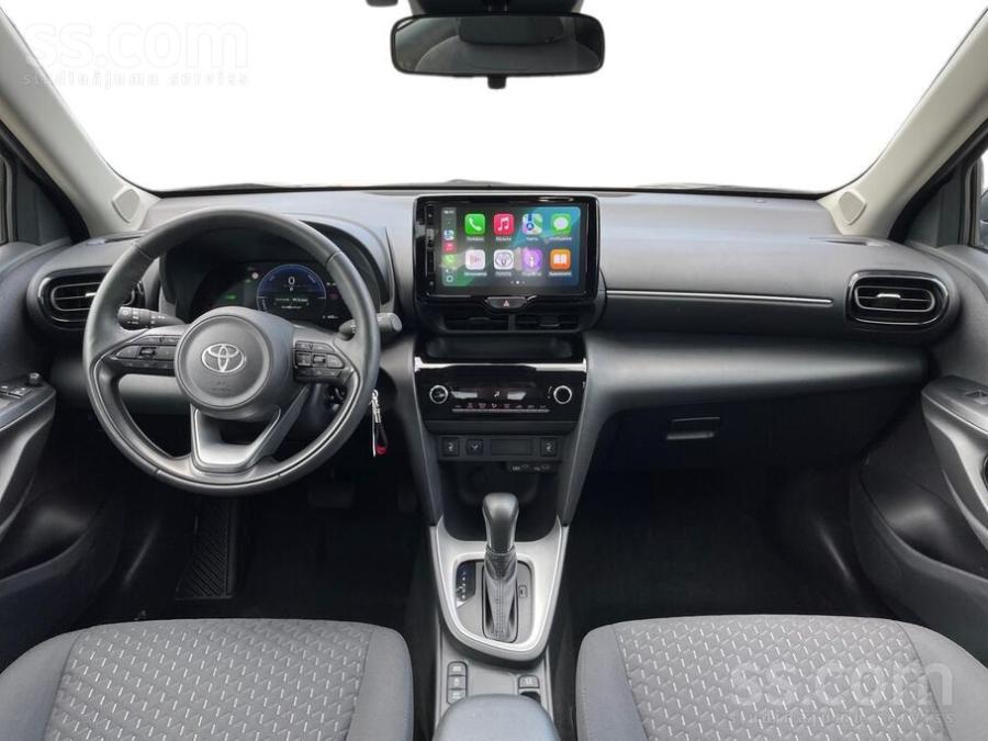Pelēks Toyota Yaris 2025 Rīga, ar dzinēja tilpumu 1.50 L un nobraukumu 33 tūkst. km par 24590 €, foto 9 vietnē AUTOMOTO.COM.LV
