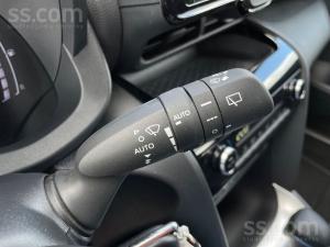 Pelēks Toyota Yaris 2025 Rīga, ar dzinēja tilpumu 1.50 L un nobraukumu 33 tūkst. km par 24590 €, foto 24 vietnē AUTOMOTO.COM.LV