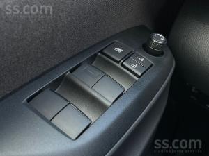 Grey Toyota Yaris 2025 in Riga, with an engine capacity of 1.50 L and mileage of 33 thousand km for 24590 €, photo 26 on AUTOMOTO.COM.LV