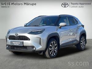 Серый Тойота Ярис 2025 в Рига, объемом двигателя 1.50 л и пробегом 17 тыс. км за 25990 €, фото  на AUTOMOTO.COM.LV
