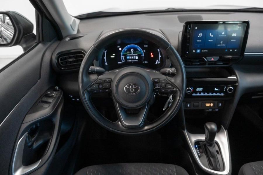 Pelēks Toyota Yaris 2025 Viļņa, ar dzinēja tilpumu 1.50 L un nobraukumu 32 tūkst. km par 23900 €, foto 10 vietnē AUTOMOTO.COM.LV