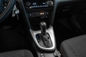 Pelēks Toyota Yaris 2025 Viļņa, ar dzinēja tilpumu 1.50 L un nobraukumu 32 tūkst. km par 23900 €, foto 18 vietnē AUTOMOTO.COM.LV