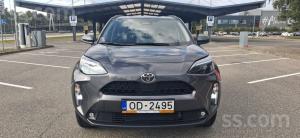 Pelēks Toyota Yaris 2025 Rīga, ar dzinēja tilpumu 1.50 L un nobraukumu 20 tūkst. km par 20999 €, foto 3 vietnē AUTOMOTO.COM.LV