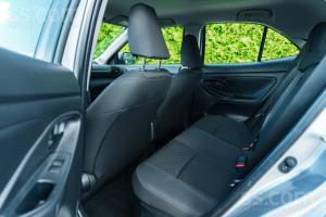 Pelēks Toyota Yaris 2025 Rīga, ar dzinēja tilpumu 1.50 L un nobraukumu 40 tūkst. km par 22900 €, foto 14 vietnē AUTOMOTO.COM.LV