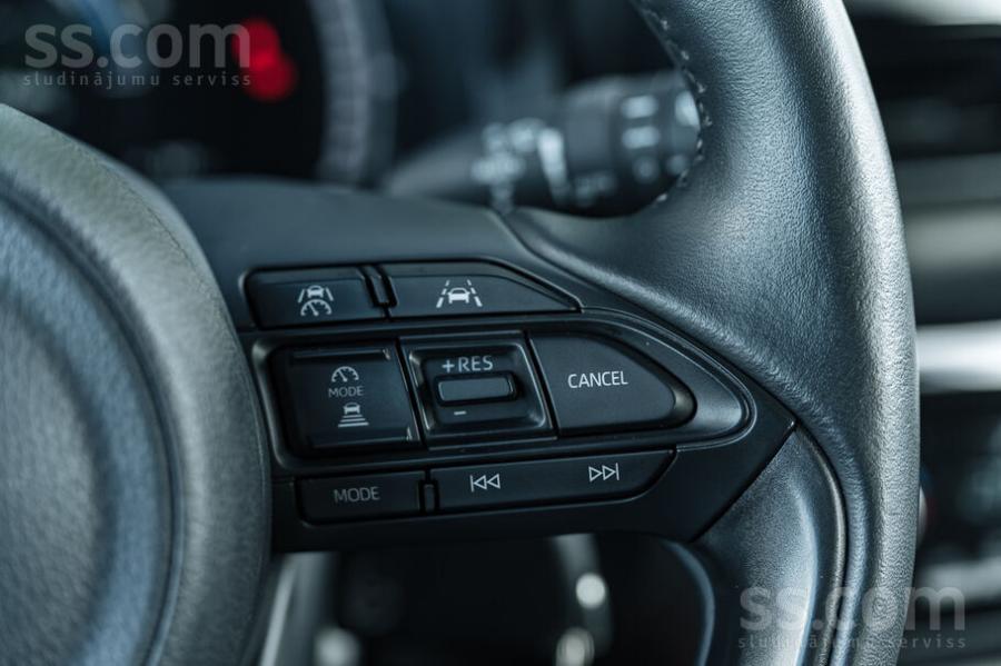 Pelēks Toyota Yaris 2025 Rīga, ar dzinēja tilpumu 1.50 L un nobraukumu 40 tūkst. km par 22900 €, foto 25 vietnē AUTOMOTO.COM.LV