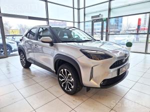 Pelēks Toyota Yaris 2025 Rīga, ar dzinēja tilpumu 1.50 L un nobraukumu 42 tūkst. km par 22500 €, foto 3 vietnē AUTOMOTO.COM.LV