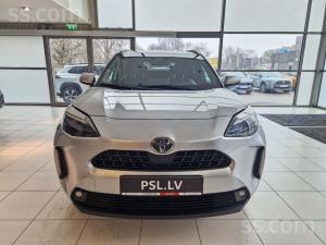 Pelēks Toyota Yaris 2025 Rīga, ar dzinēja tilpumu 1.50 L un nobraukumu 42 tūkst. km par 22500 €, foto 4 vietnē AUTOMOTO.COM.LV