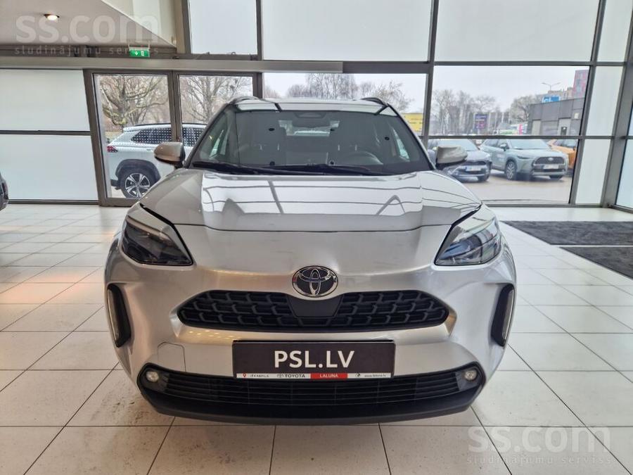 Pelēks Toyota Yaris 2025 Rīga, ar dzinēja tilpumu 1.50 L un nobraukumu 42 tūkst. km par 22500 €, foto 4 vietnē AUTOMOTO.COM.LV