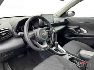 Pelēks Toyota Yaris 2025 Rīga, ar dzinēja tilpumu 1.50 L un nobraukumu 29 tūkst. km par 23490 €, foto 12 vietnē AUTOMOTO.COM.LV