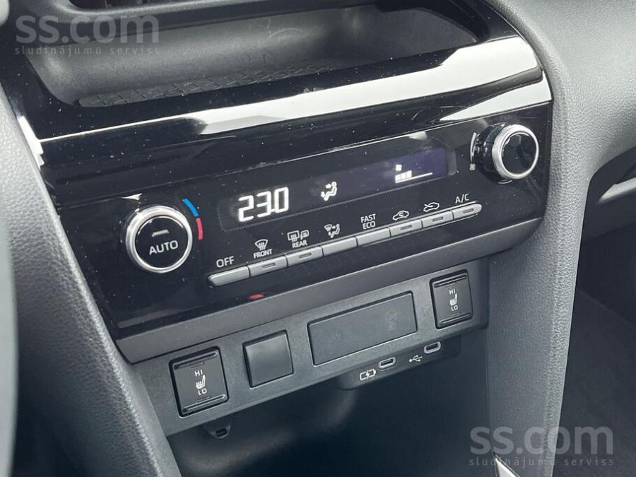 Pelēks Toyota Yaris 2025 Rīga, ar dzinēja tilpumu 1.50 L un nobraukumu 29 tūkst. km par 23490 €, foto 15 vietnē AUTOMOTO.COM.LV