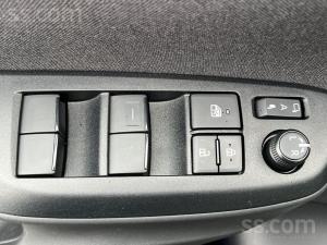 Pelēks Toyota Yaris 2025 Rīga, ar dzinēja tilpumu 1.50 L un nobraukumu 29 tūkst. km par 23490 €, foto 20 vietnē AUTOMOTO.COM.LV
