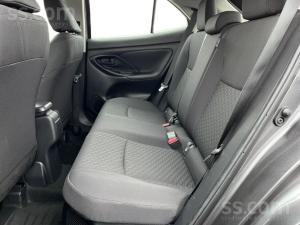 Pelēks Toyota Yaris 2025 Rīga, ar dzinēja tilpumu 1.50 L un nobraukumu 29 tūkst. km par 23490 €, foto 21 vietnē AUTOMOTO.COM.LV