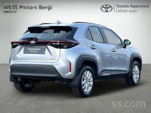 Pelēks Toyota Yaris 2025 Rīga, ar dzinēja tilpumu 1.50 L un nobraukumu 24 tūkst. km par 23490 €, foto 3 vietnē AUTOMOTO.COM.LV
