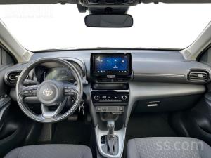 Pelēks Toyota Yaris 2025 Rīga, ar dzinēja tilpumu 1.50 L un nobraukumu 24 tūkst. km par 23490 €, foto 9 vietnē AUTOMOTO.COM.LV