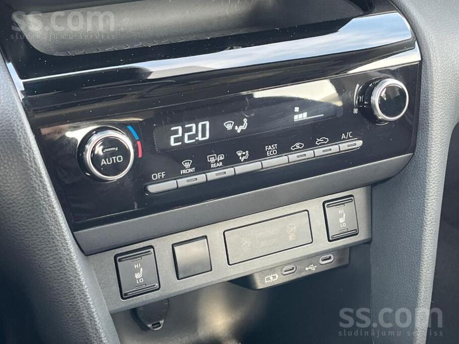 Pelēks Toyota Yaris 2025 Rīga, ar dzinēja tilpumu 1.50 L un nobraukumu 24 tūkst. km par 23490 €, foto 16 vietnē AUTOMOTO.COM.LV