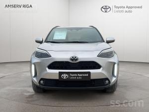 Grey Toyota Yaris 2025 in Riga, with an engine capacity of 1.50 L and mileage of 29 thousand km for 23500 €, photo 6 on AUTOMOTO.COM.LV