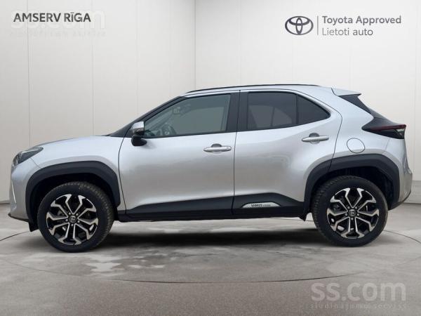 Pelēks Toyota Yaris 2025 Rīga, ar dzinēja tilpumu 1.50 L un nobraukumu 29 tūkst. km par 23500 €, foto 4 vietnē AUTOMOTO.COM.LV