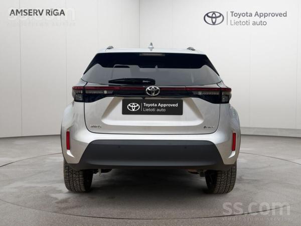 Pelēks Toyota Yaris 2025 Rīga, ar dzinēja tilpumu 1.50 L un nobraukumu 29 tūkst. km par 23500 €, foto 5 vietnē AUTOMOTO.COM.LV