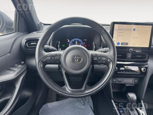 Pelēks Toyota Yaris 2025 Rīga, ar dzinēja tilpumu 1.50 L un nobraukumu 29 tūkst. km par 23500 €, foto 10 vietnē AUTOMOTO.COM.LV