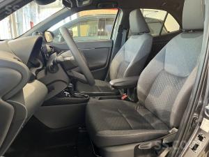 Grey Toyota Yaris 2026 in Ventspils, with an engine capacity of 1.50 L and mileage of 0 thousand km for 28195 €, photo 6 on AUTOMOTO.COM.LV