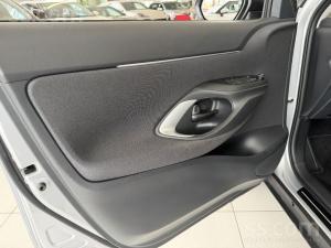 Pelēks Toyota Yaris 2026 Rīga, ar dzinēja tilpumu 1.50 L un nobraukumu 19 tūkst. km par 22500 €, foto 11 vietnē AUTOMOTO.COM.LV