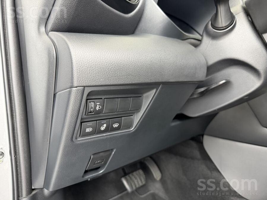 Pelēks Toyota Yaris 2026 Rīga, ar dzinēja tilpumu 1.50 L un nobraukumu 19 tūkst. km par 22500 €, foto 18 vietnē AUTOMOTO.COM.LV