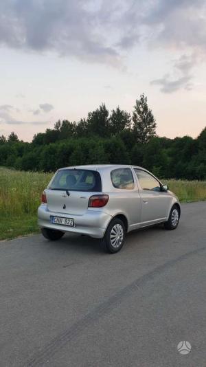 Grey Toyota Yaris 2000 in Vilnius, with an engine capacity of 1.00 L and mileage of 221 thousand km for 630 €, photo 5 on AUTOMOTO.COM.LV