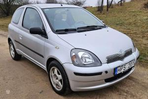 Pelēks Toyota Yaris 2001 Viļņa, ar dzinēja tilpumu 1.00 L un nobraukumu 182 tūkst. km par 550 €, foto 7 vietnē AUTOMOTO.COM.LV