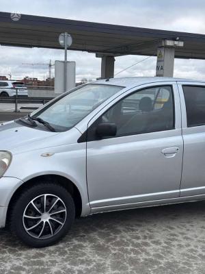 Grey Toyota Yaris 2002 in Vilnius, with an engine capacity of 1.30 L and mileage of 127 thousand km for 1450 €, photo 5 on AUTOMOTO.COM.LV