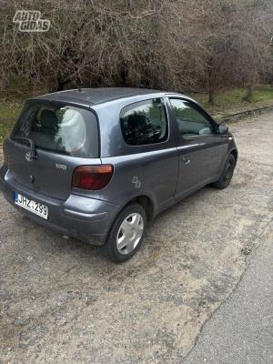 Grey Toyota Yaris 2002 in Vilnius, with an engine capacity of 1.40 L and mileage of 221 thousand km for 800 €, photo 9 on AUTOMOTO.COM.LV